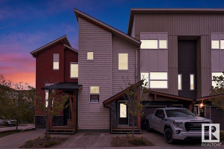 Cozy Townhome - Leduc