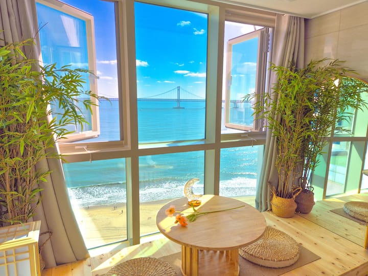 * ⅟Best 광안대교정면뷰 ꕥ𐃇#해변1초#무료주차#100인치4k빔#플스게임기#고층 - Busan