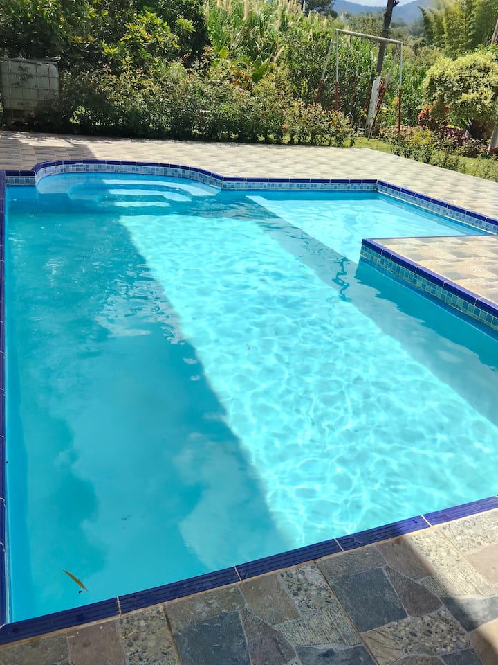 Te Brindamos Un Espacio Libre De Ruido Y Divertido - La Cumbre