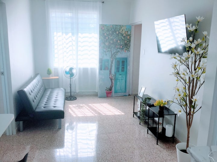 Excellent Location. Clean, Convenient And Safe. - San Juan