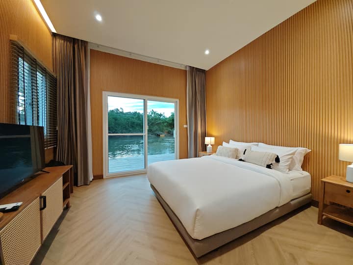 Riverside Room (Two) - Sai Yok
