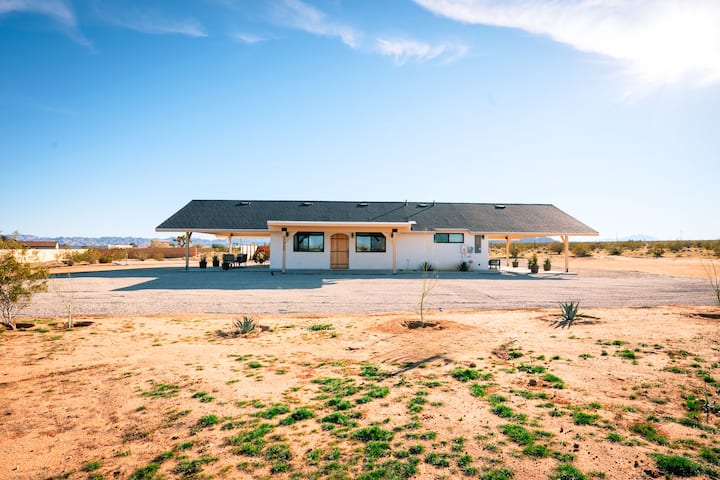 Casa Desert Marigold•
Jacuzzi+fire Pit Stargazing - Joshua Tree National Park