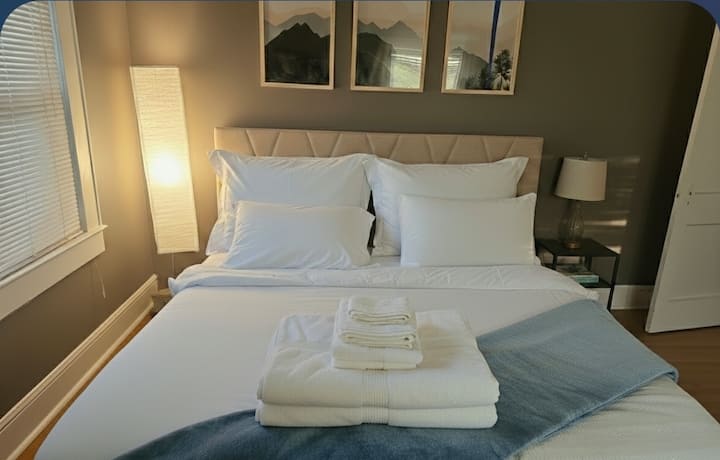 Cozy Floral Nook - Charlotte Motor Speedway