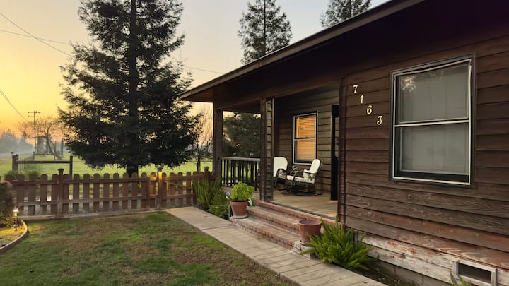 Lodi Wine Cottage | Private Property Near Wineries - Lodi, CA