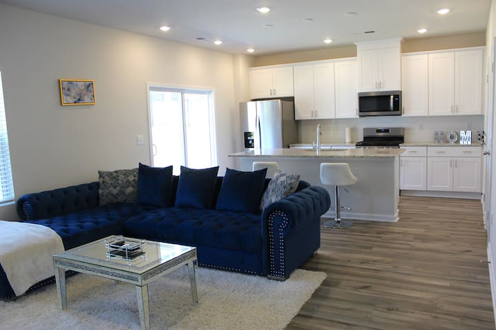 New 3 Bedroom House 10 Mins To Uptown - Charlotte, NC