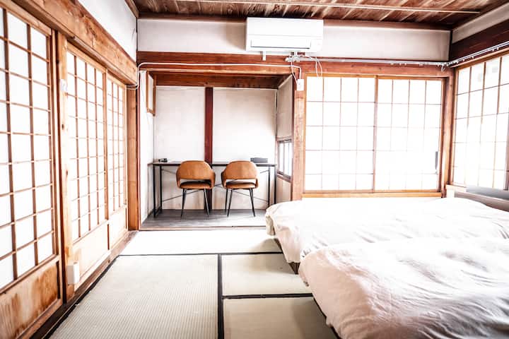 舞子スキー場車で9分/上越国際、石打丸山で12分/コンビニ、温泉車で4分圏内/築100年の古民家 - 우오누마시