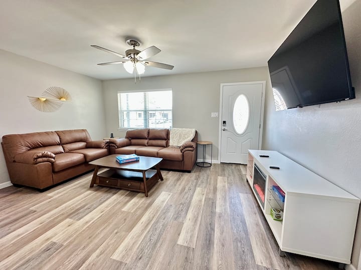 All New! Steps To At&t/globe Life| Six Flags 2 Mi - アーリントン, TX