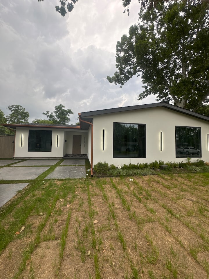 $165 Very Private New Remodeled 3 Bed 2 Bath - Mesquite, TX