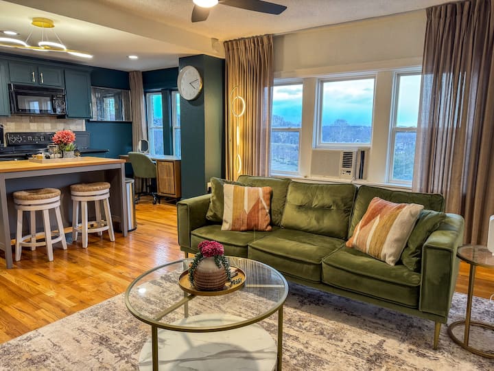 Plaza Penthouse Luxury Suite -Walk To Streetcar! - Kansas City, MO