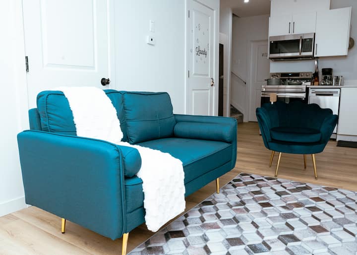 Lola's Place - Leduc