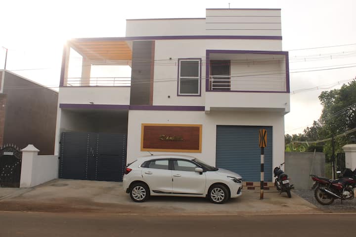 Rehoboth: 3br, Balcony, Hall, Kitchen, 2 Tvs, Wifi - Yelagiri