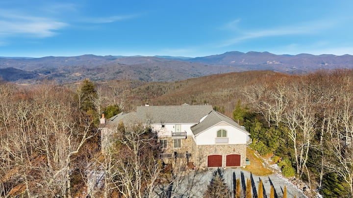 Lux Lodge - Sauna, Chef Kitchen+ Long Range Views! - Beech Mountain, NC