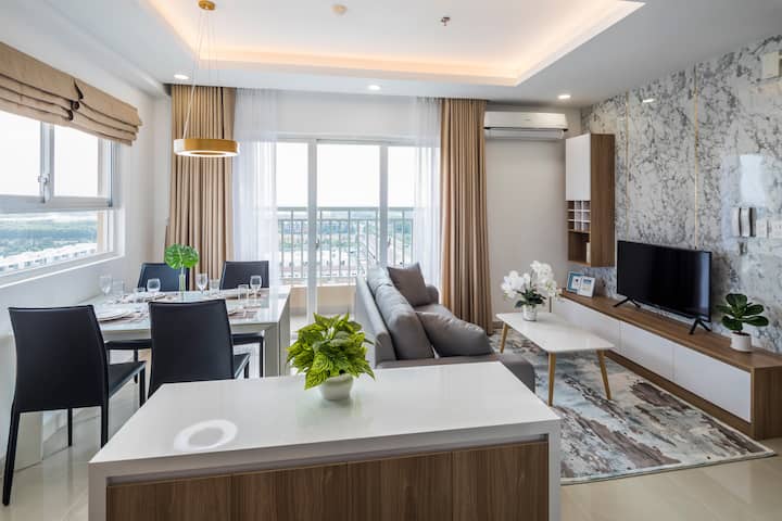3 Bedrooms- Pool View- Suitable For Business Trip - Tan Uyen