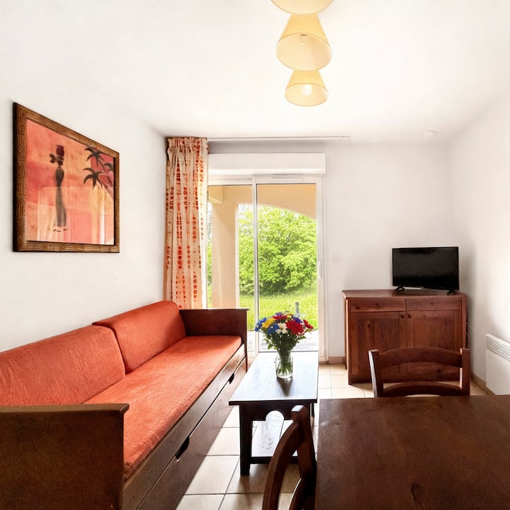 T3 Familial Avec Piscine Et Parking, Résidentiel - Puy-l'Évêque