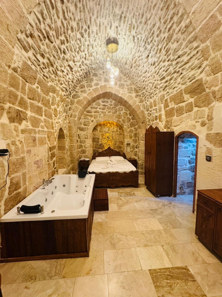 105-fayrouz-jakuzili 3 Kişilik Oda-kasrı Ahenk - Mardin