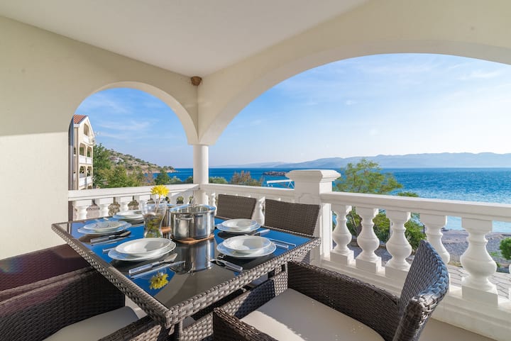 Strandhaus Adriatik 2 - Karlobag