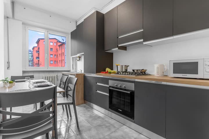3 Bdr King Size | Fashion District • Duomo 20min - Milán
