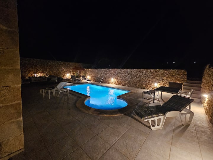 Dar Il-hena - Private Farmhouse With Pool, Gozo - Málta
