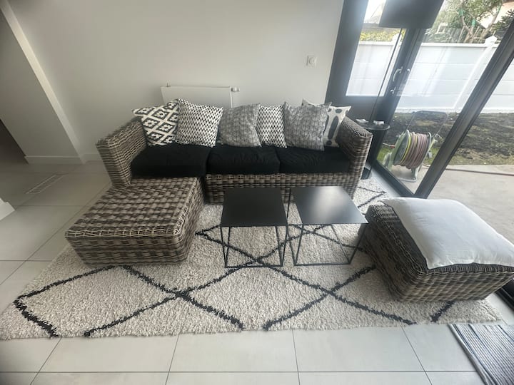 Maison De Ville De 85 M² Rénovée En Centre-ville - Le Mans