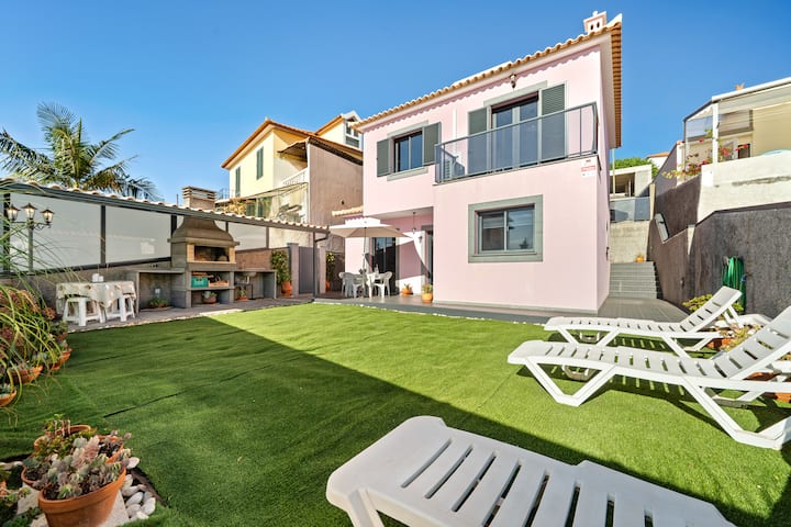 Mimi Holiday House - Funchal