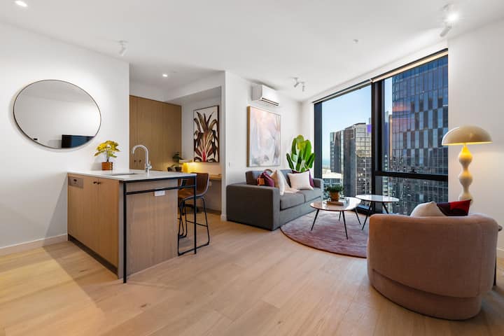 Queensbridge Luxe Living | Pool • Gym • Sauna - Australia