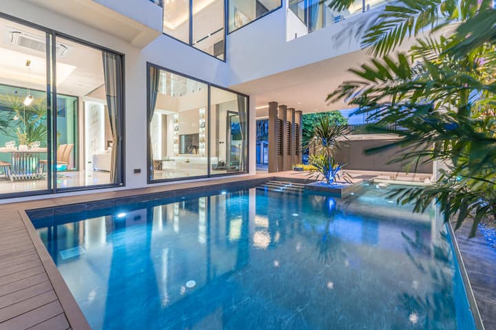 芭提雅全新5卧泳池别墅 - Thailand