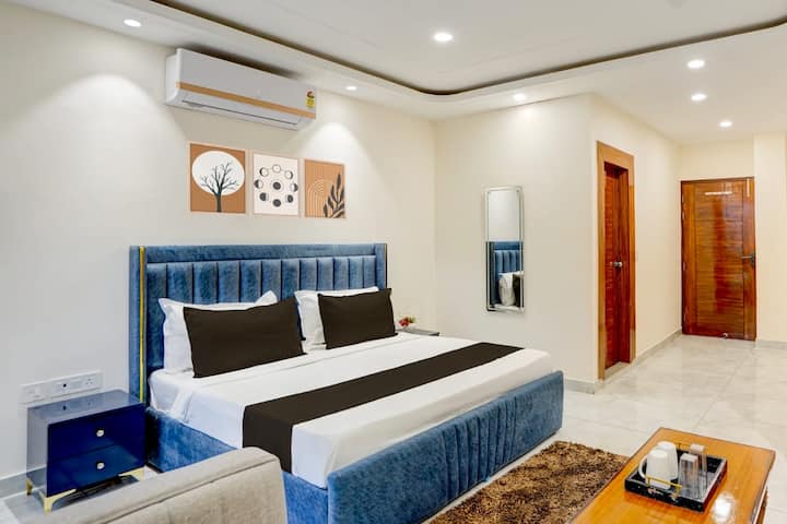 Discover Airbnb Private 8 Rooms Attached Washroom - Noida