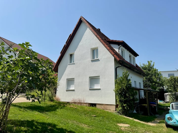 Frei Stehendes Familienhaus Im Grünen - Deutschland