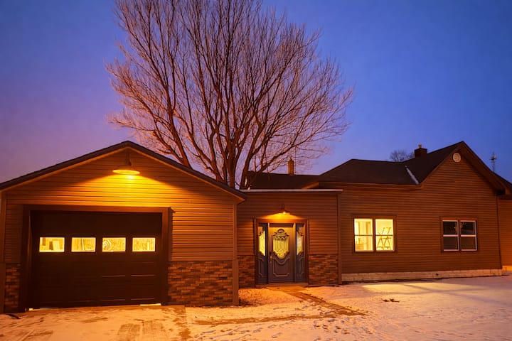 The Waverly House | Home Away From Home - Antwerp, OH