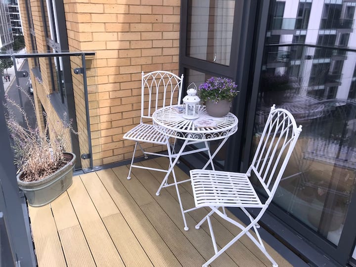 Smart Clean Modern Apartment With Riverside View - Fulham