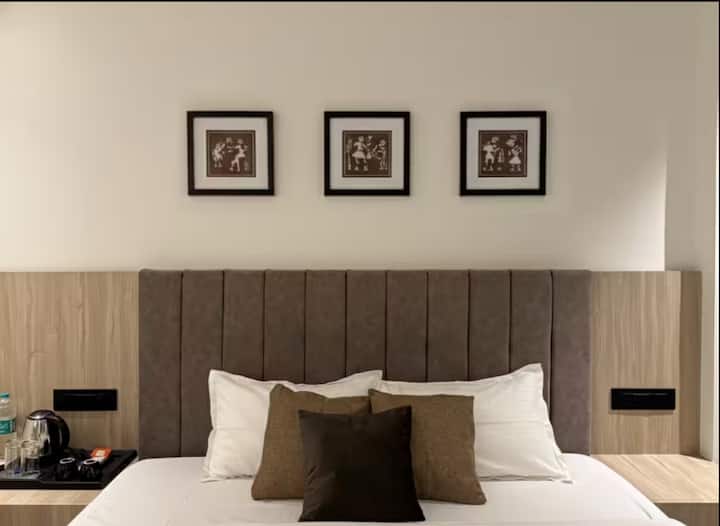 By The Kashi Vishwanath Temple Comfy Stay - India