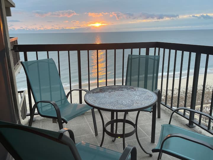 Sea Watch Oceanfront Family Resort Condo - Maryland Beach, MD