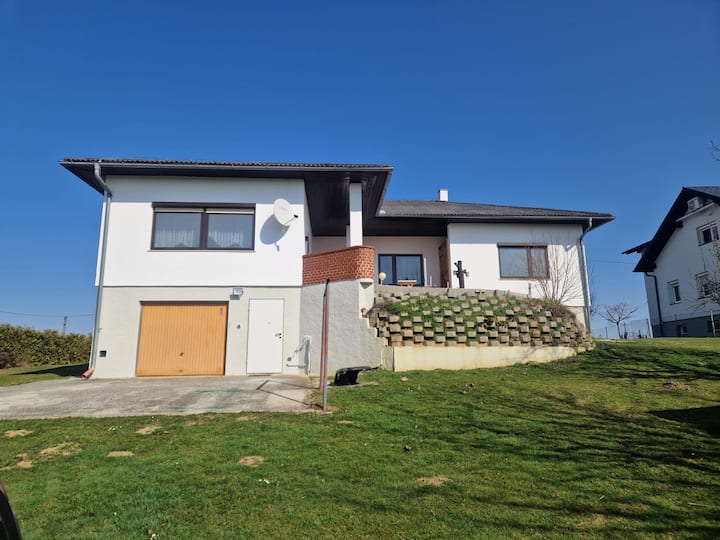 Gemütliches Einfamilienhaus Mit Traumblick - Stegersbach