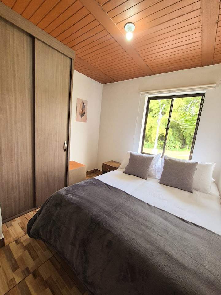 Modern, Bright Apt With 2 Baths By The Mall - Rionegro