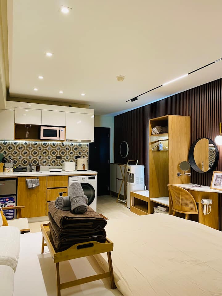 Big New Studio @ Avida Riala It Park, Netflix Cebu - Mandaue City