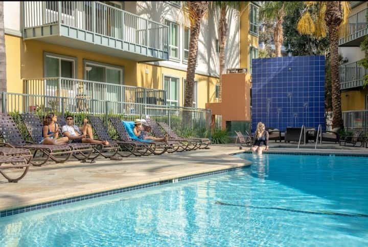Daisy-2br Retreat Near Venice Beach & Marina - Marina del Rey, CA