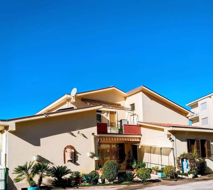 Appartamento Blu In Casa Madre Margherita - Sperlonga
