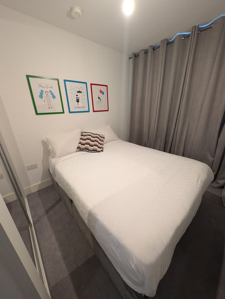 Modern Room | 25m Central London (Elizabeth Line) - Hayes