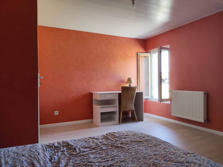 Dans Maison D'hôte Avec Babyfoot Et Jardin - Évian-les-Bains