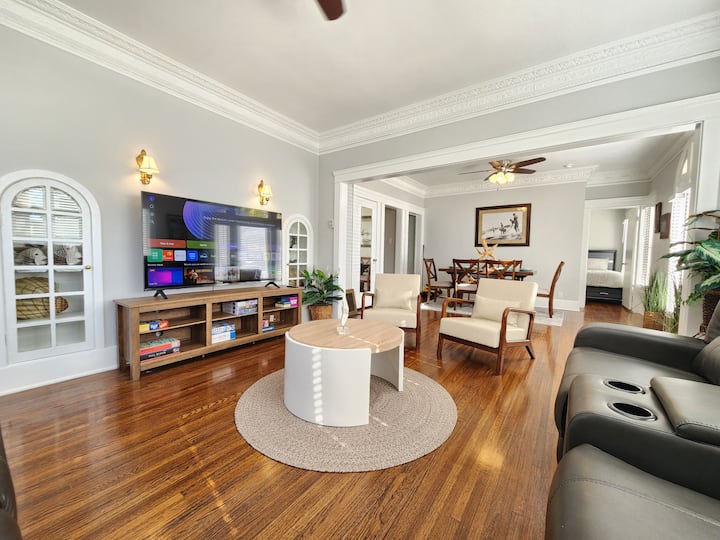 Cozy Long Beach Retreat | Near Beach & Dining - Long Beach, CA