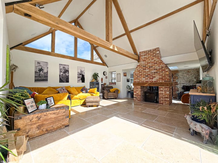Exclusive Sand Farmhouse | Luxury Coastal Escape - Brean
