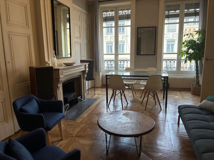 Appartement Très Spacieux, Hypercentre - Lyon