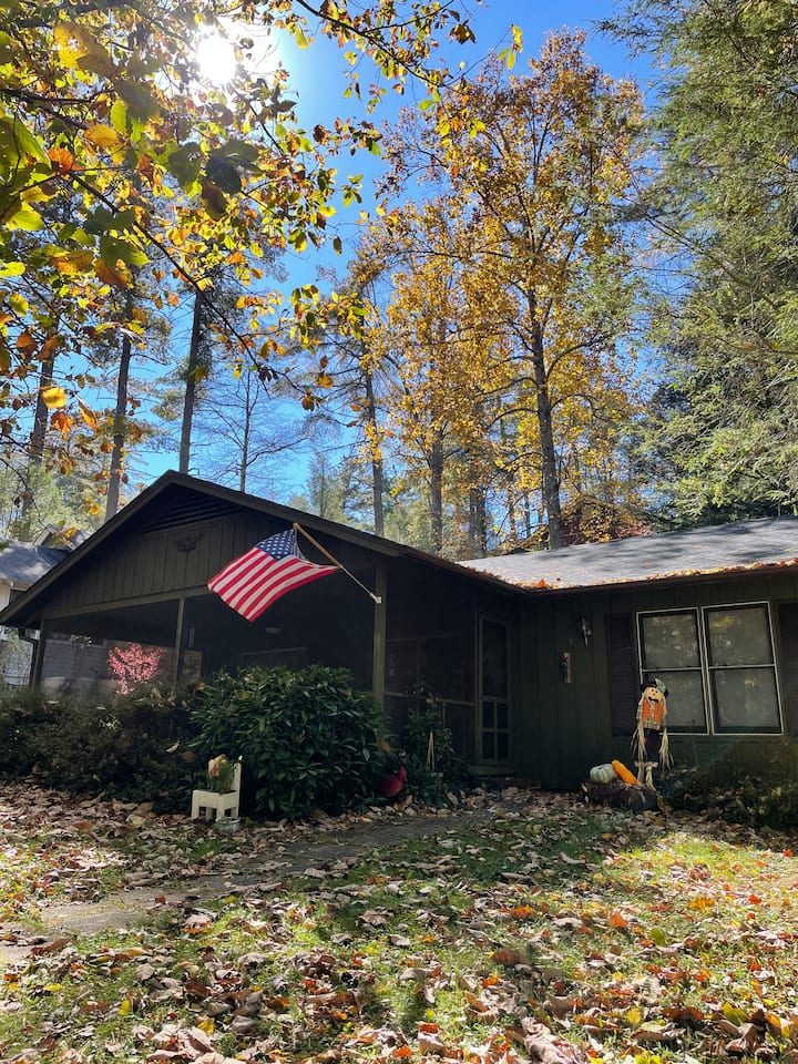 Mountain Pines - Hendersonville, NC