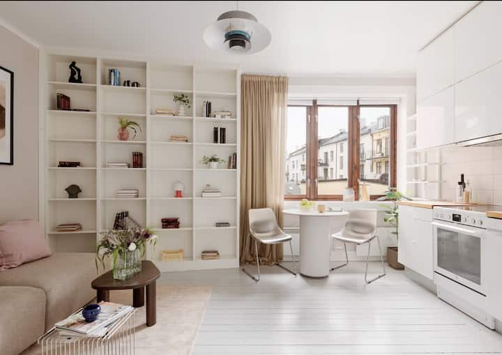 Sjarmerende Og Urbant Med Peis På Tøyen - Oslo