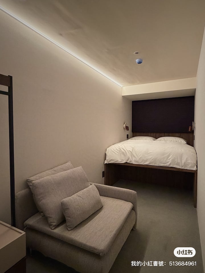 獨立雙人床大空間 L 青年旅館 L南京復興站10秒鐘 L 小巨蛋10分鐘 L 全新裝修 03房 - Xinyi District