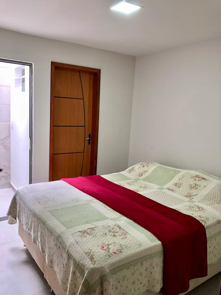 Kitnet Mobiliada Com Ar Condicionado Em Guriri. - São Mateus