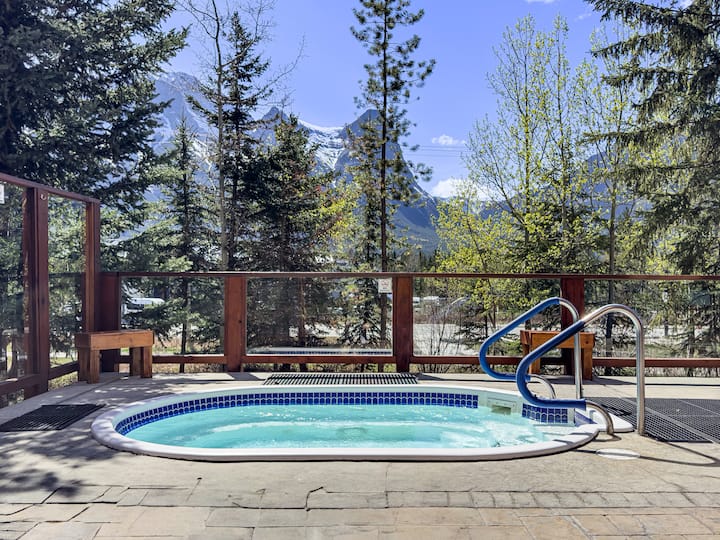 David's Place - Steps Away From Beautiful Rockies - 캔모어