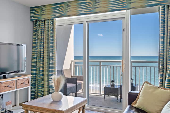 Beachfront Condo With Pool And Hot Tub - Myrtle Beach, SC