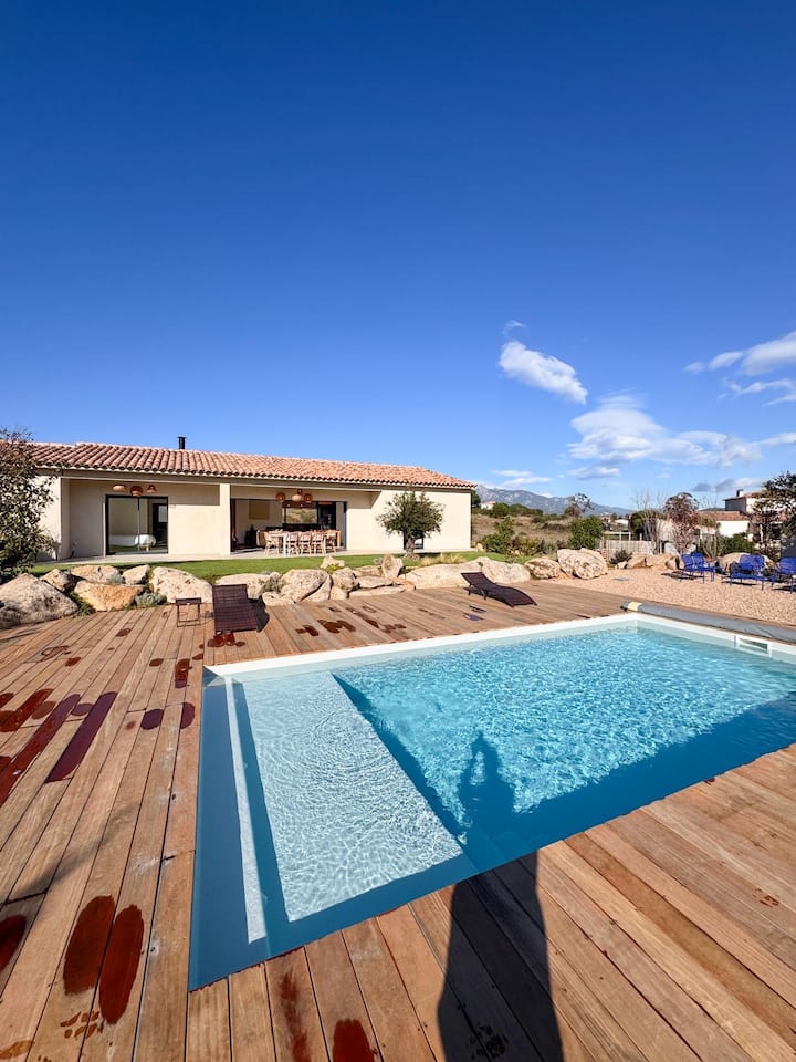 Casa Cagna, 3 Chambres, Piscine Chauffée - Figari