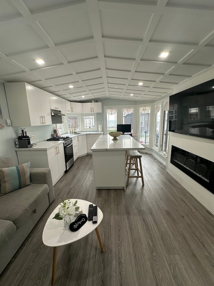 Luxury Sherkston Shores Getaway! - Crystal Beach